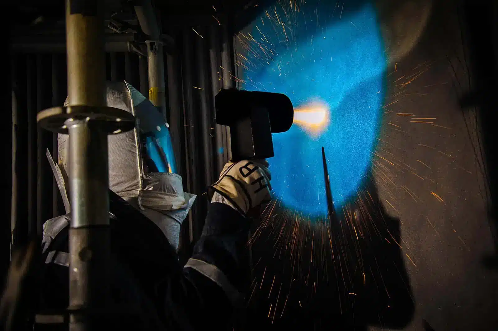 H₂S Corrosion Control for Amine Systems, Desalters & Slug Catchers